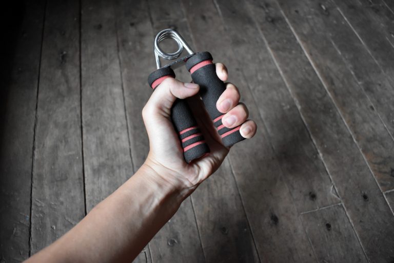 Do Hand Grips Build Muscle? - muscleandstrong.com