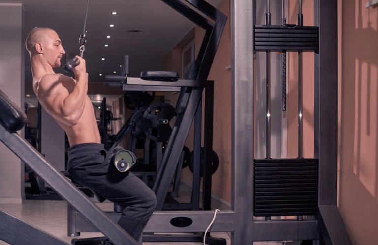 How to Do the Close-Grip Lat Pulldown Safely and Correctly ...