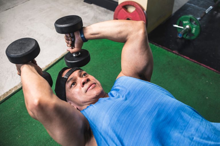 5 Dumbbell Kickback Alternatives for Massive Triceps - muscleandstrong.com