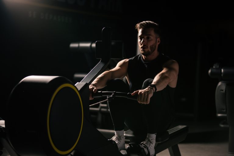 Which Muscles Does Rowing Machine Work? - muscleandstrong.com
