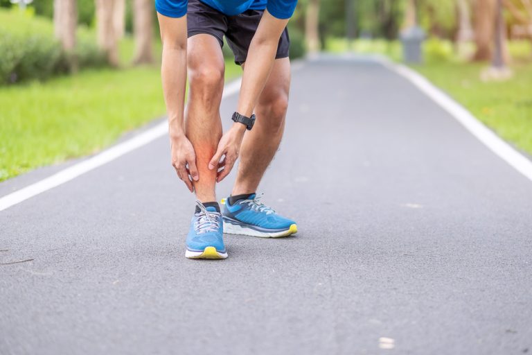 5 Best Stretches to Help You Get Rid of Shin Splints - muscleandstrong.com