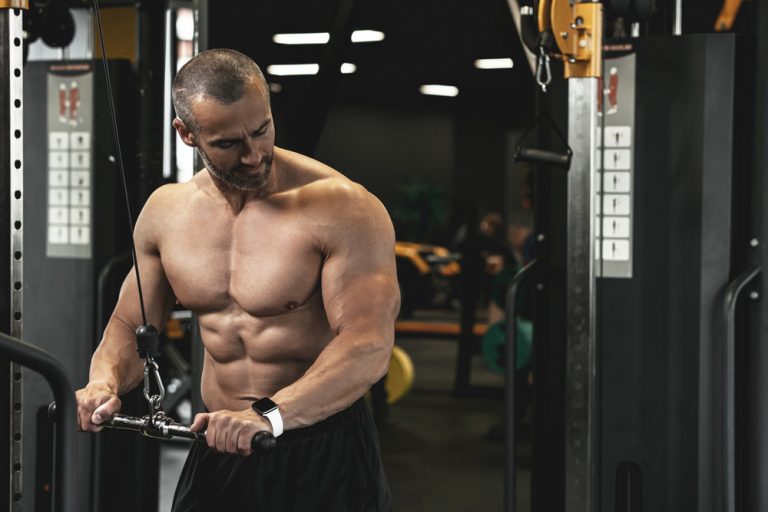 How to Correctly Perform the Triceps Pushdown Exercise for Bigger Arms ...